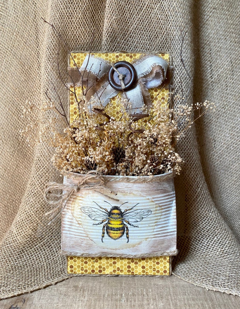 Honeybee Wall Pocket Beehive Wall Hanging Bumblebee Art - Etsy