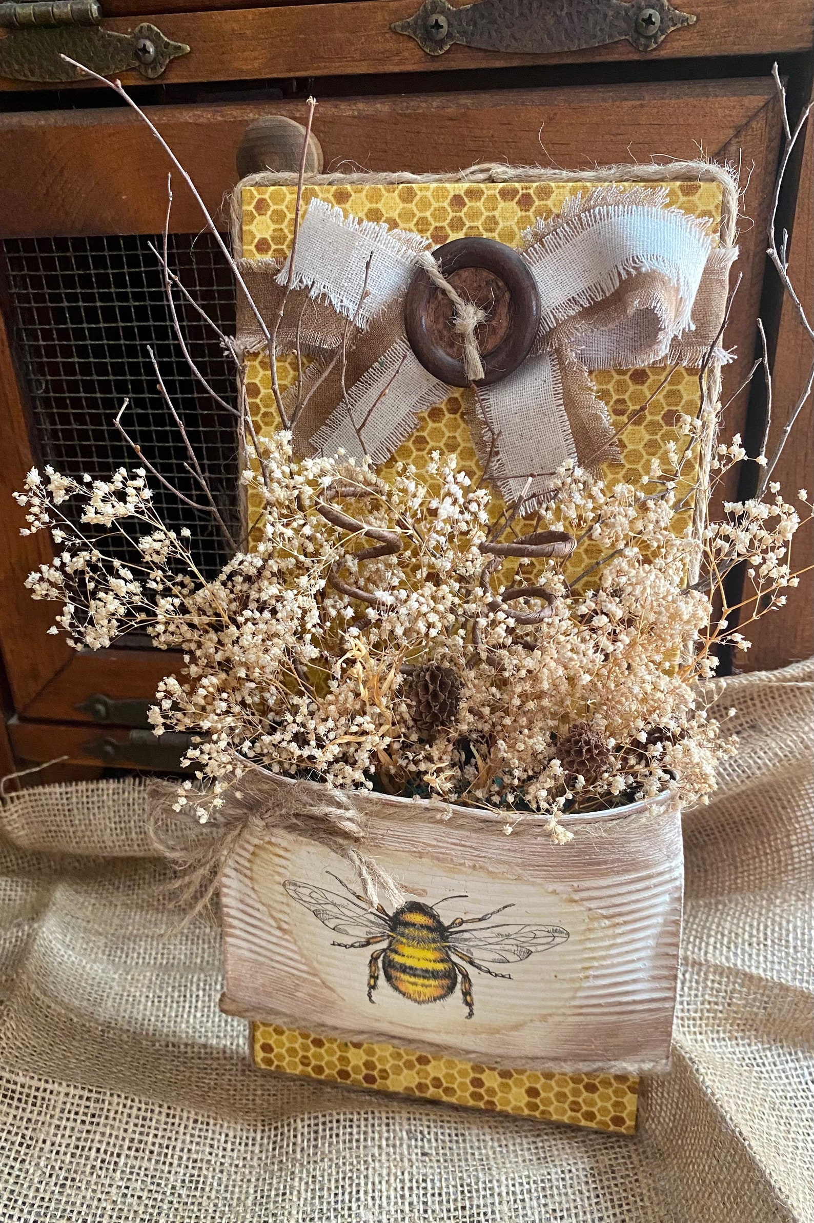 Honeybee Wall Pocket Beehive Wall Hanging Bumblebee Art - Etsy