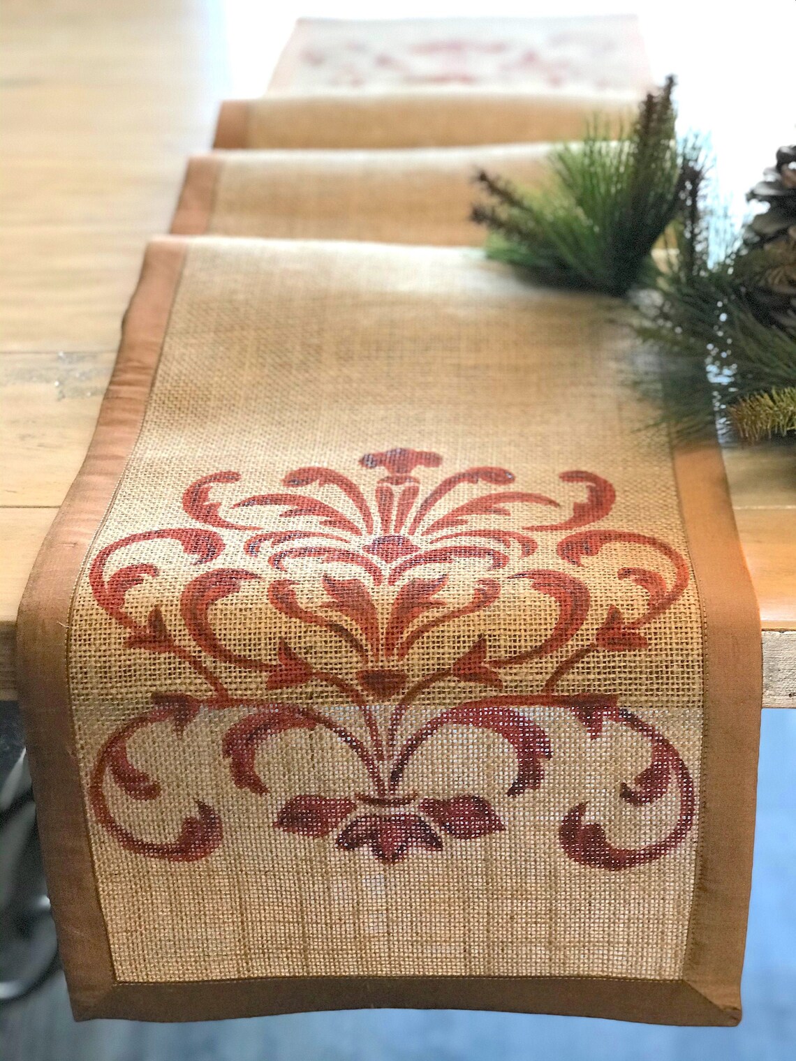 Châteaux Garden Table Runner With Baroque Hand Painted Design - Etsy