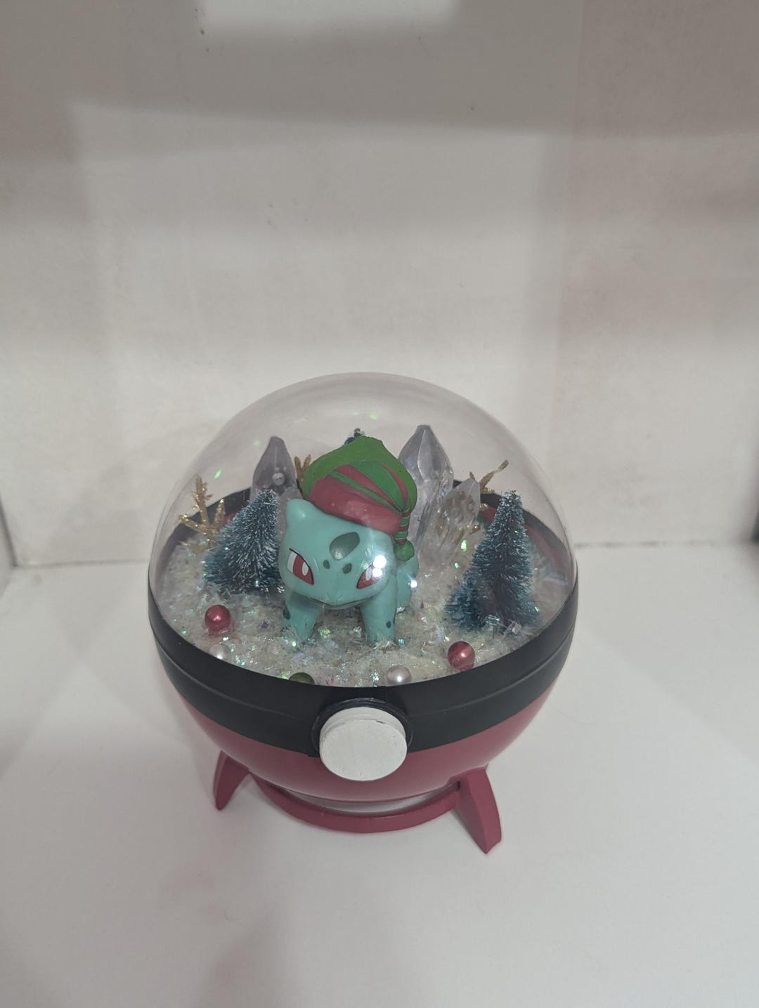 Bulbasaur Pokeball Terrarium - Etsy