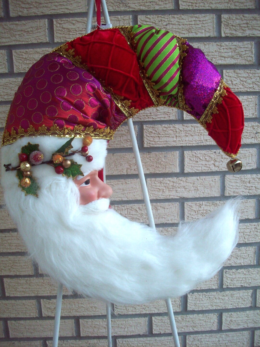 Traditional Santa Crescent Moon Wall Hanging, Santa Christmas Half Moon ...