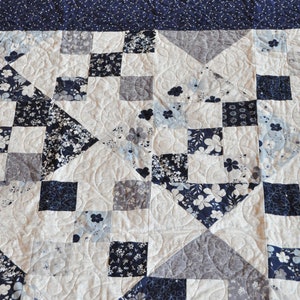 Blue, Grey and White Quilt With Flowers - Etsy
