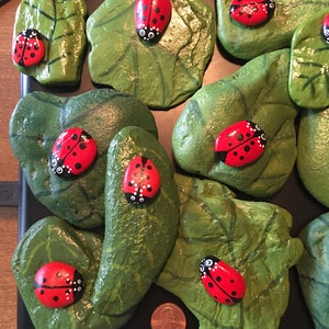 Medium Ladybug and Frog Leaf Rocks - Etsy