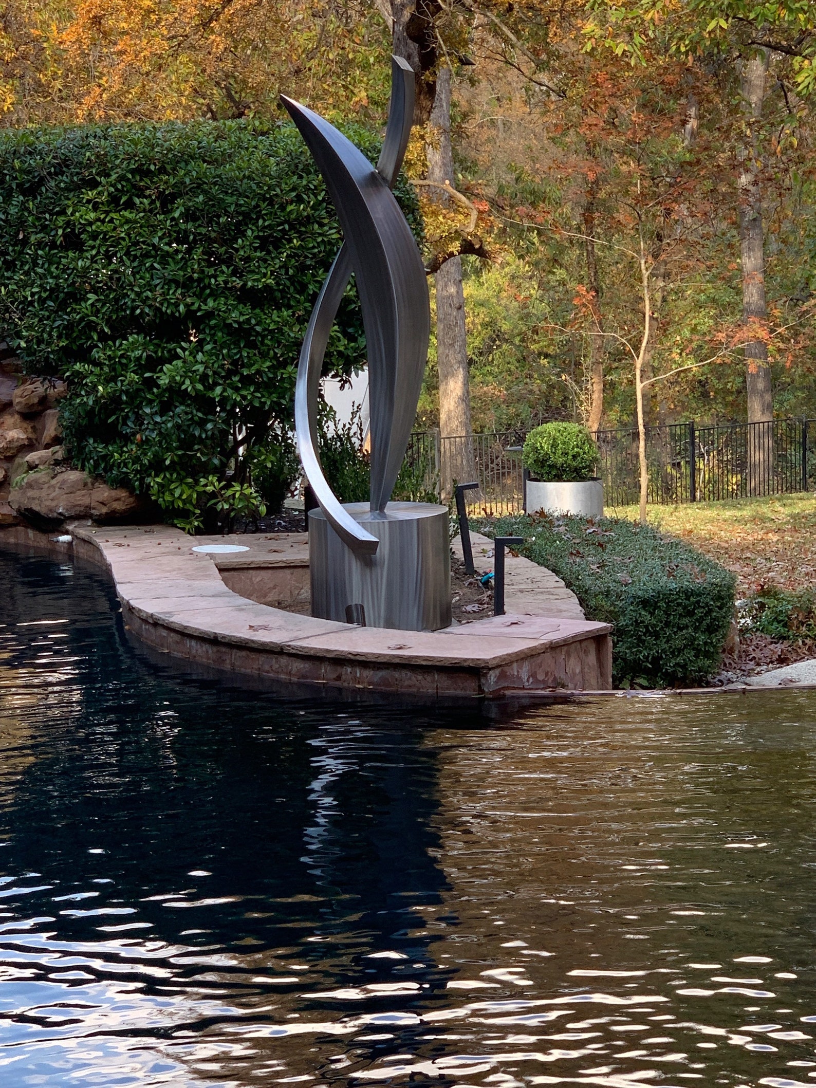 Large Lawn Art Metal Statue, Contemporary Spiral Steel Sculpture ...