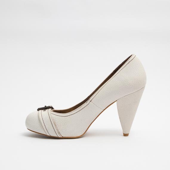 1990s White Platform Pumps Vintage 90s Buckle Pumps Leather Y2K High ...