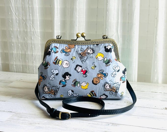 Snoopy Charlie Brown Design Medium Crossbody Bag Messenger With ...