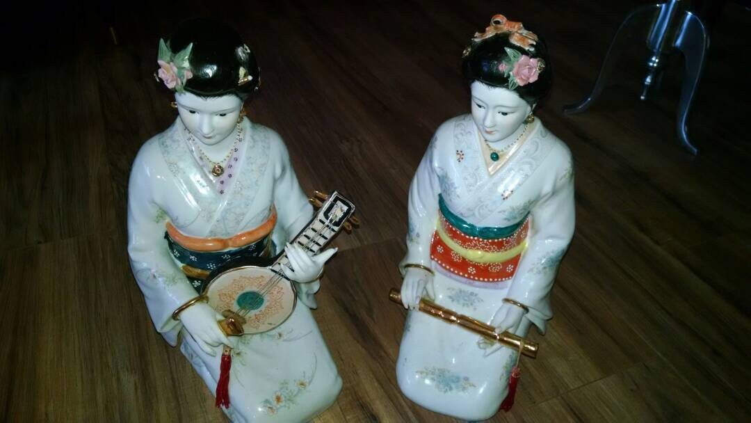 Beautiful Japanese Geishas Large Ceramic Statues. Asian Female ...