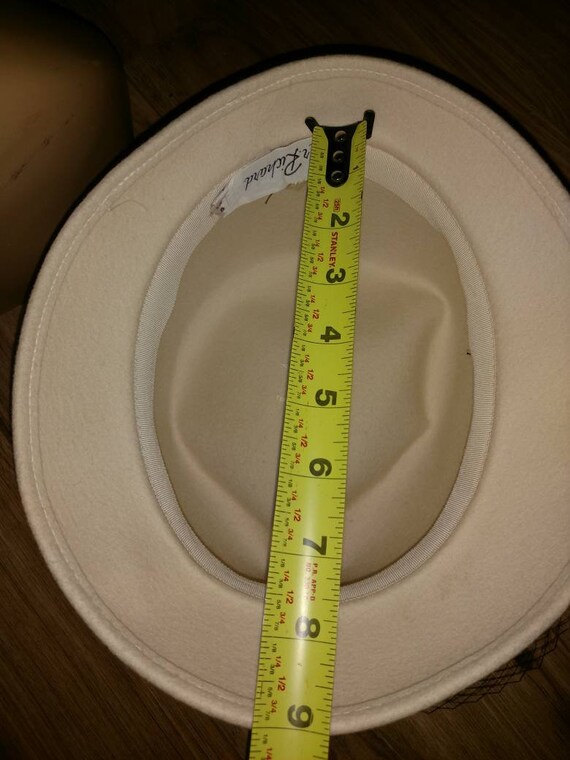 Vintage Mr. Richard felt material hat - Gem