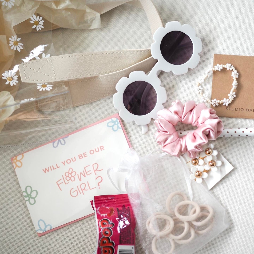 CUSTOM Deluxe Flower Girl Proposal Daisy Tote // Junior Bridesmaid Kit ...