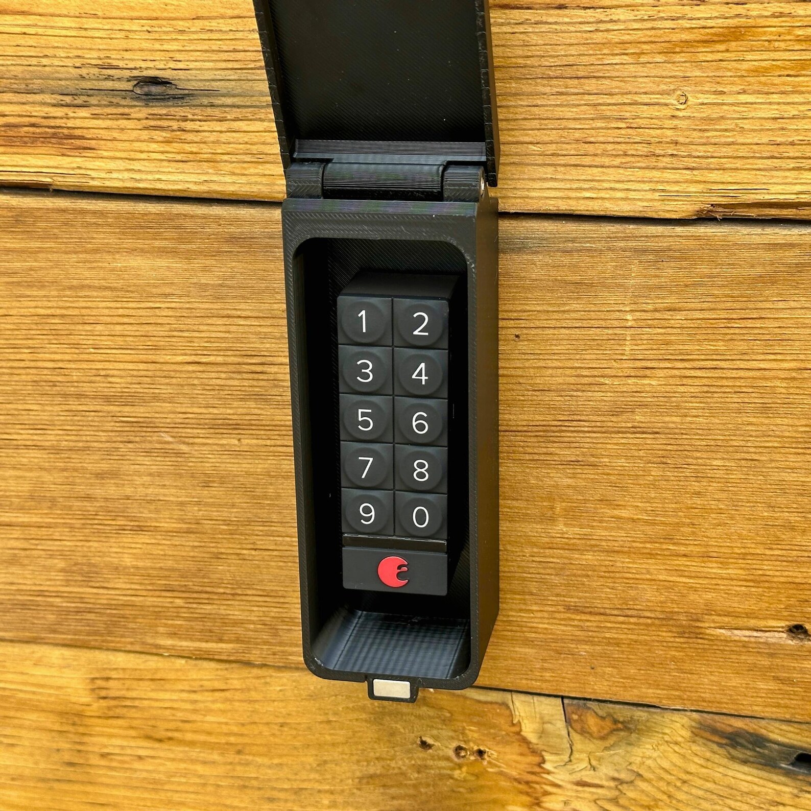 August / Yale Lock Keypad Enclosure - Weather-resistant Outdoor Housing ...
