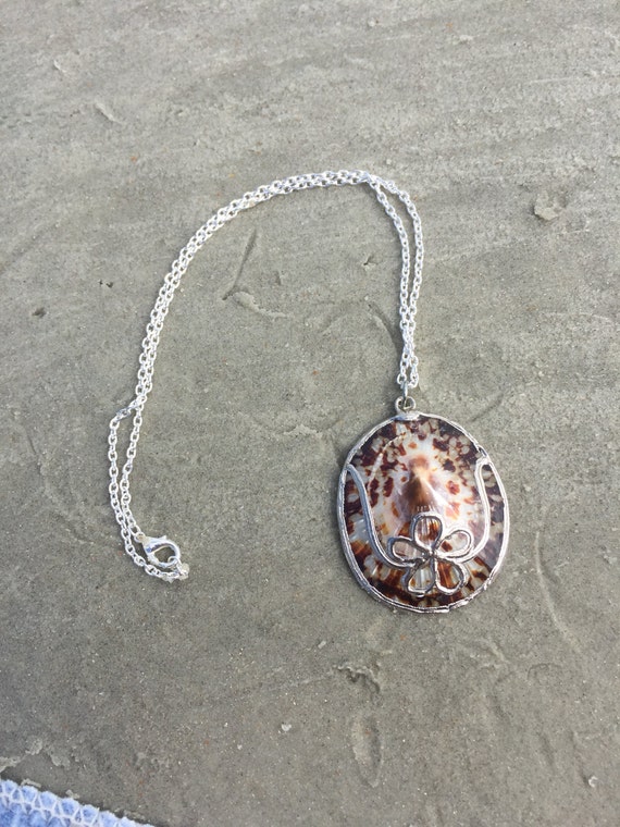 SHELL NECKLACES - The Salty Shell