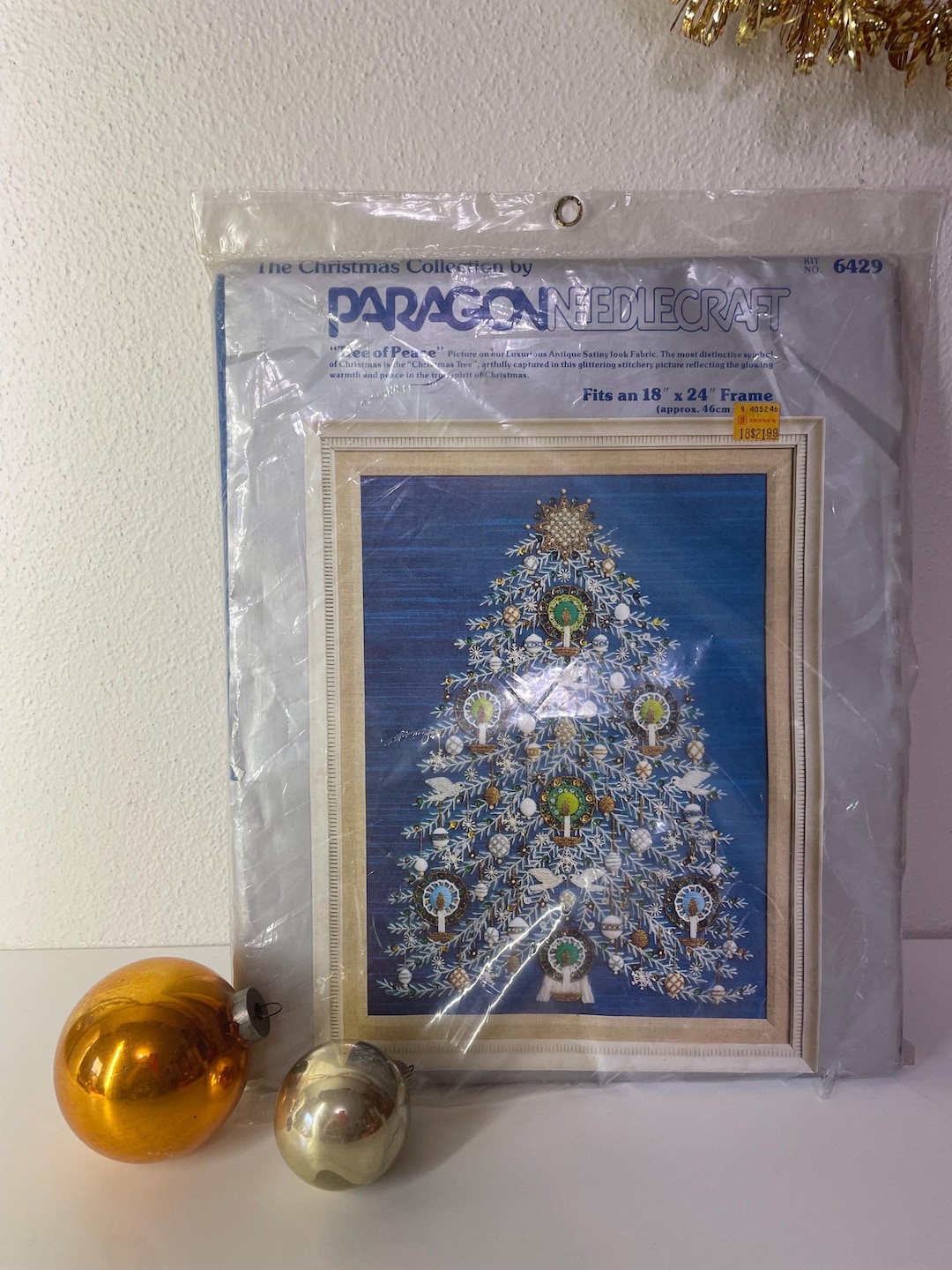 PARAGON KIT UNOPENED Crewel Embroidery Tree of Peace. Christmas Tree ...