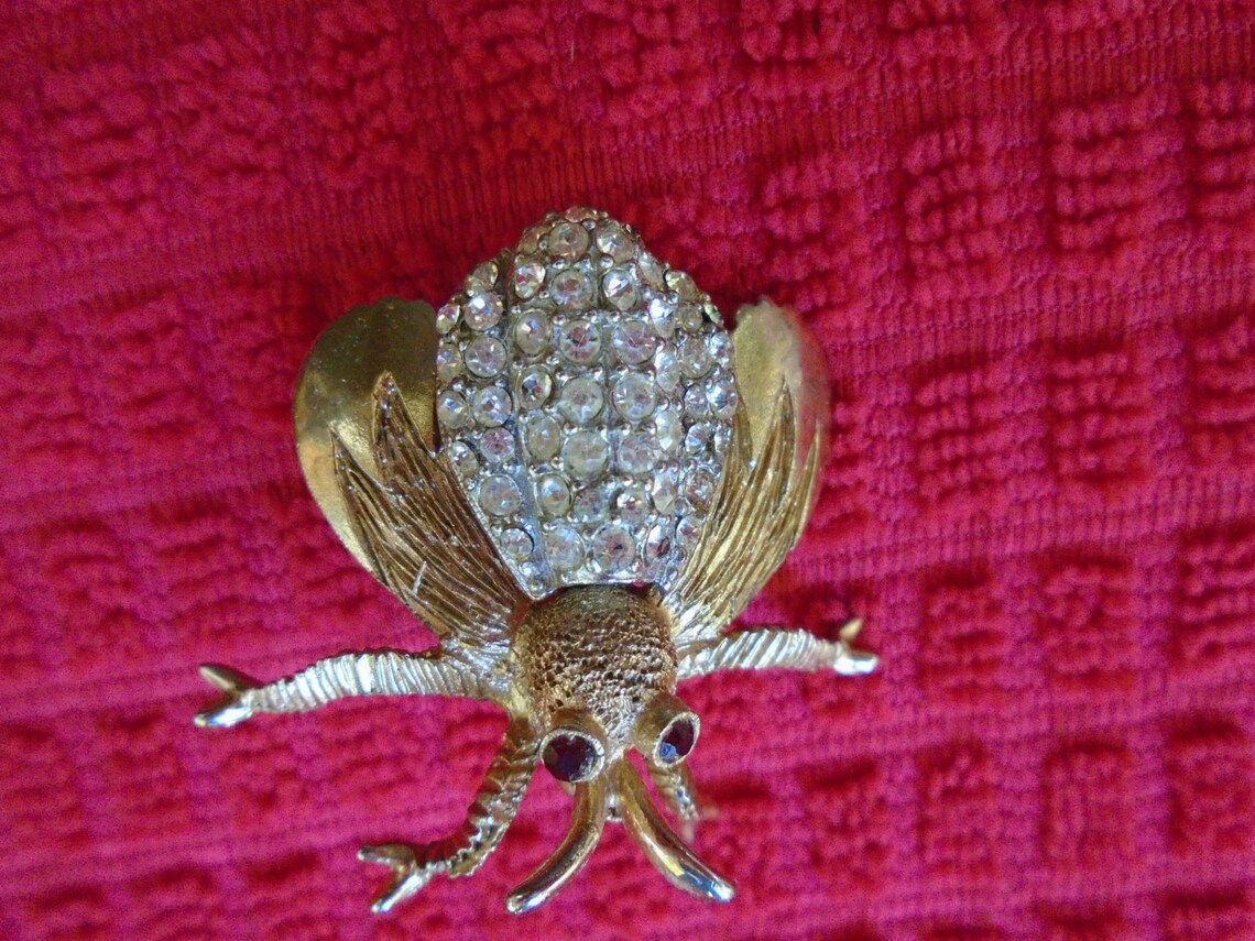 Vintage HAR Bee/bug/insect Gold Tone and Rhinestone Pin/brooch | Etsy