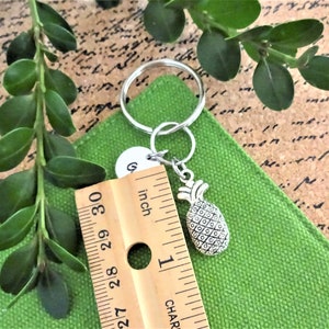 PINEAPPLE KEYCHAIN Personalized With Initial Charm - Pineapple Keychain ...