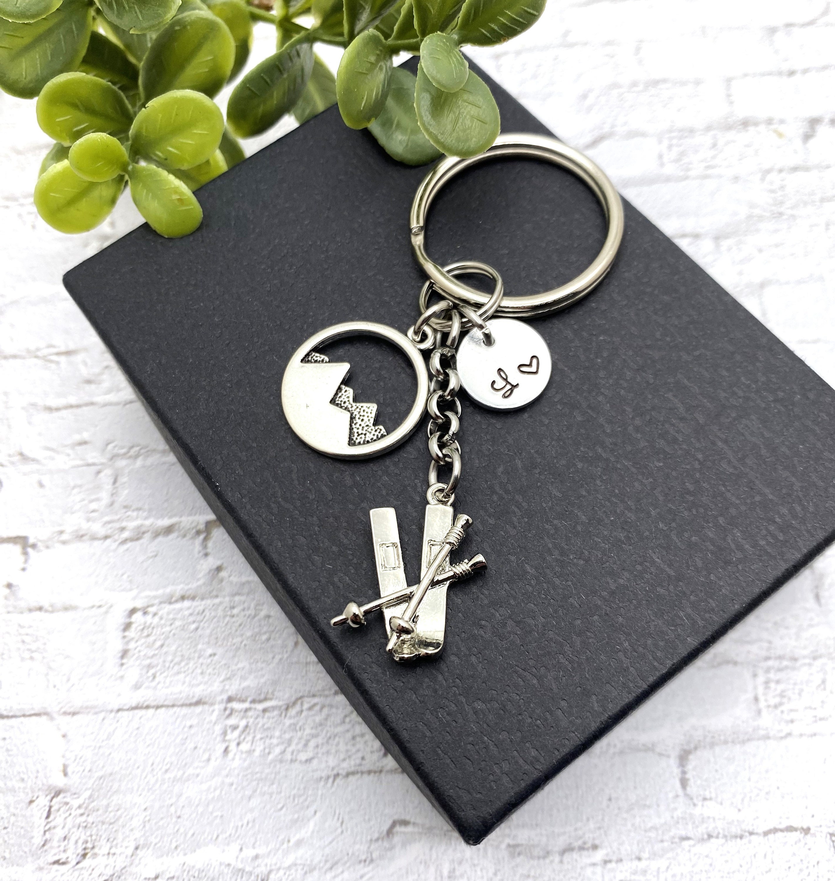 SKI & MOUNTAINS KEYCHAIN Personalized With Initial Charm - Key Ring ...