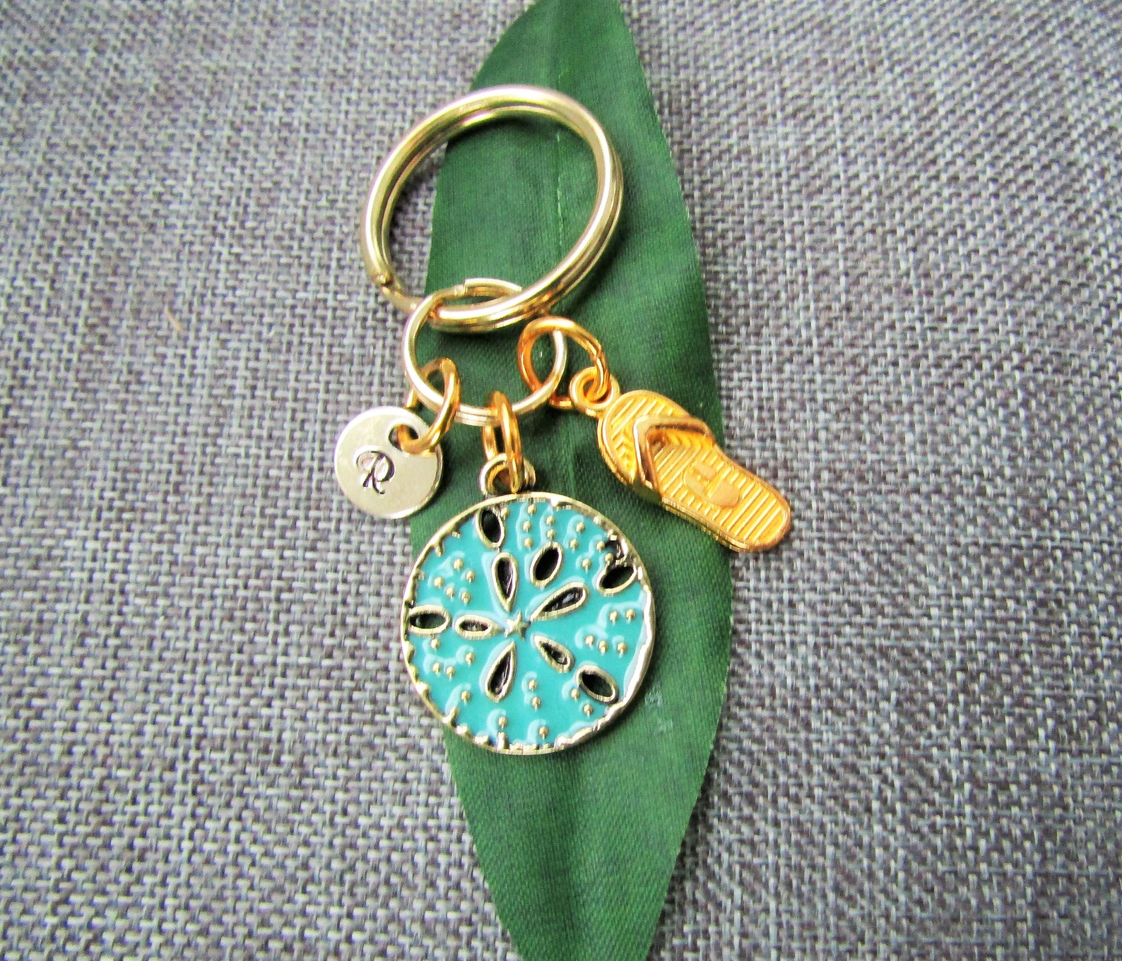 BEACH KEYCHAIN Blue Patina and Gold Tone Sand Dollar & Gold - Etsy