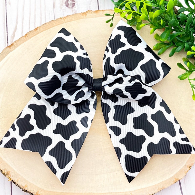Cow With Bow Svg - Etsy