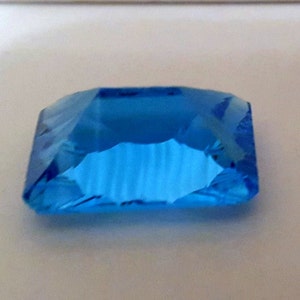 Vivid London Blue Topaz Gemstone 18cts Rectangle Shape millenium Cut ...