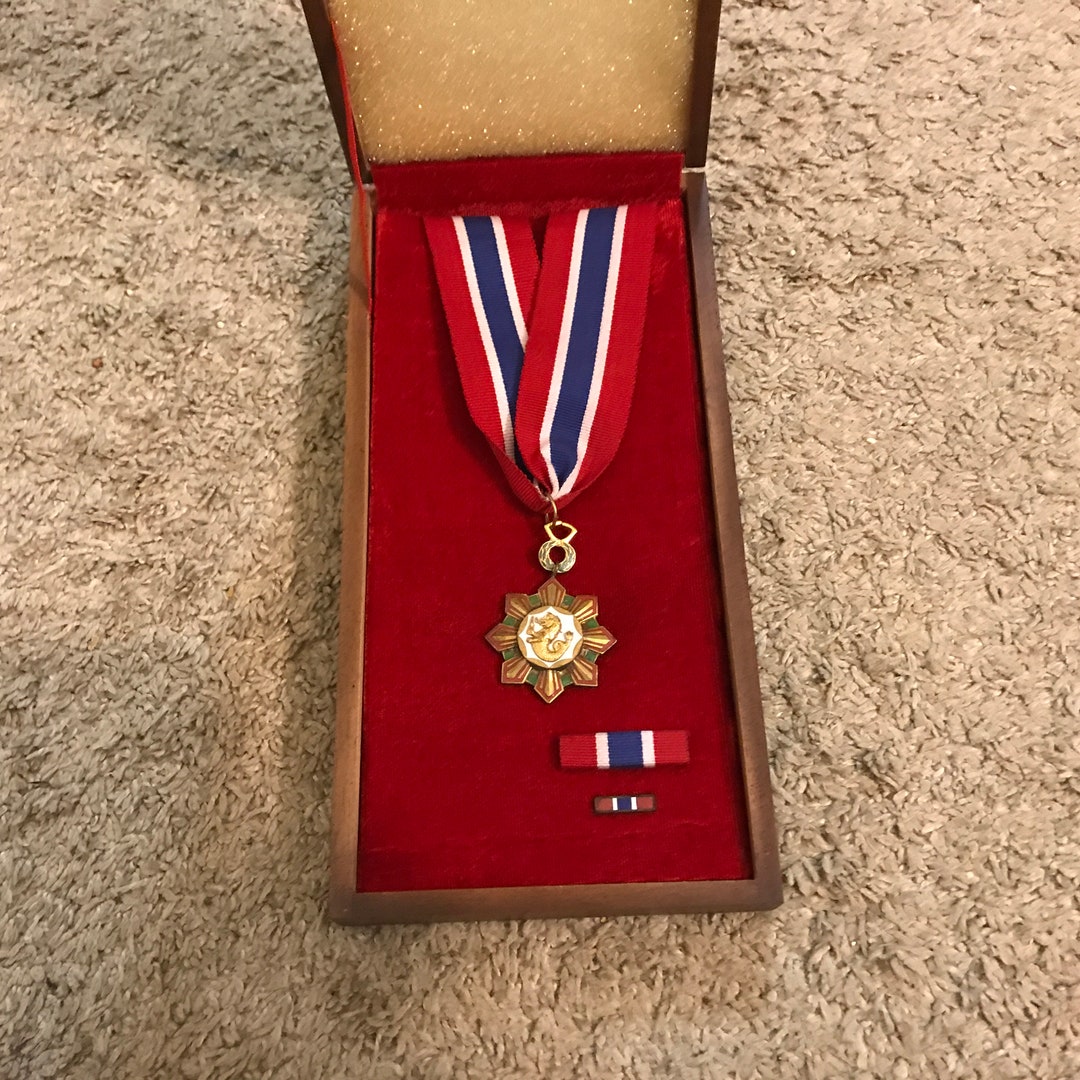 Vintage Philippines Legion of Honor Meritorious Service Award Medal - Etsy