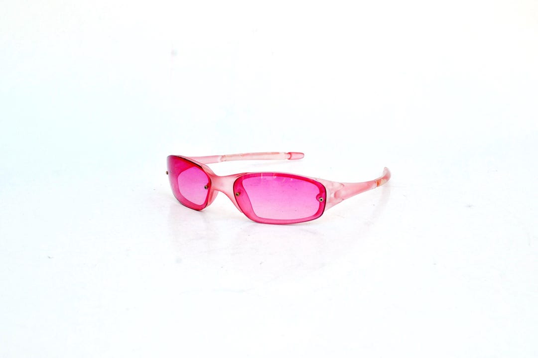 Vintage Pink Sunglasses – Y2K Retro Shades – 90s 2000s Pink Lens ...