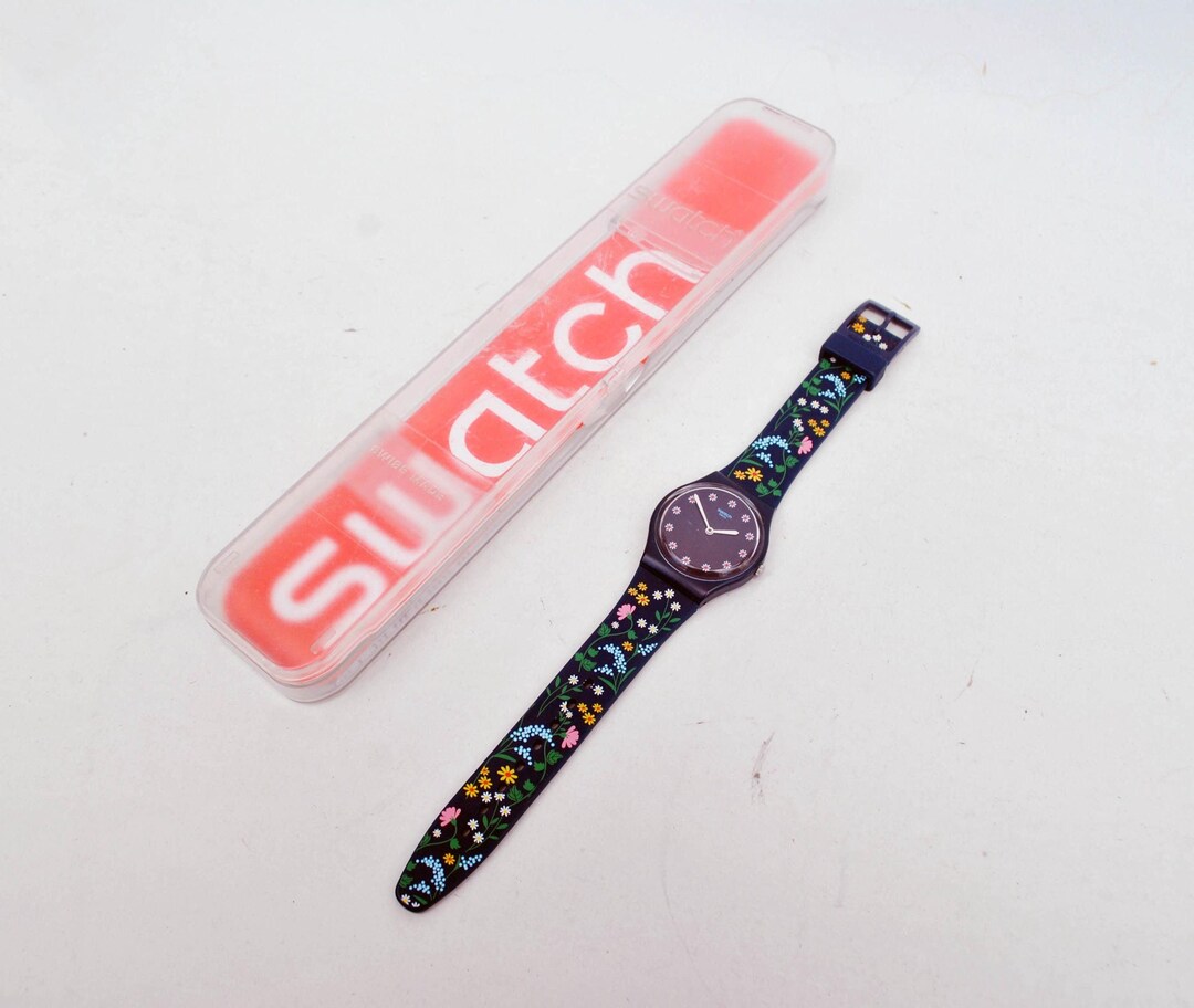 Swatch Plastic Blue Floral Wrist Daisy Unisex Round Waterproof Quartz ...