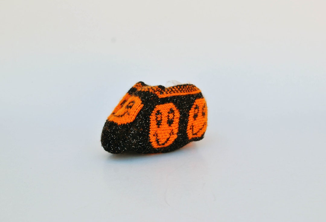 Vintage Knit Smiley Shoes – Orange & Black Knitted Slip-on Shoes ...
