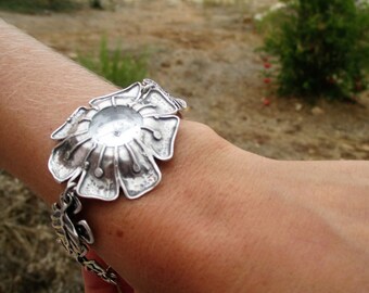 Modern Link Bracelet Watch With Garnet Stone for Women - Etsy