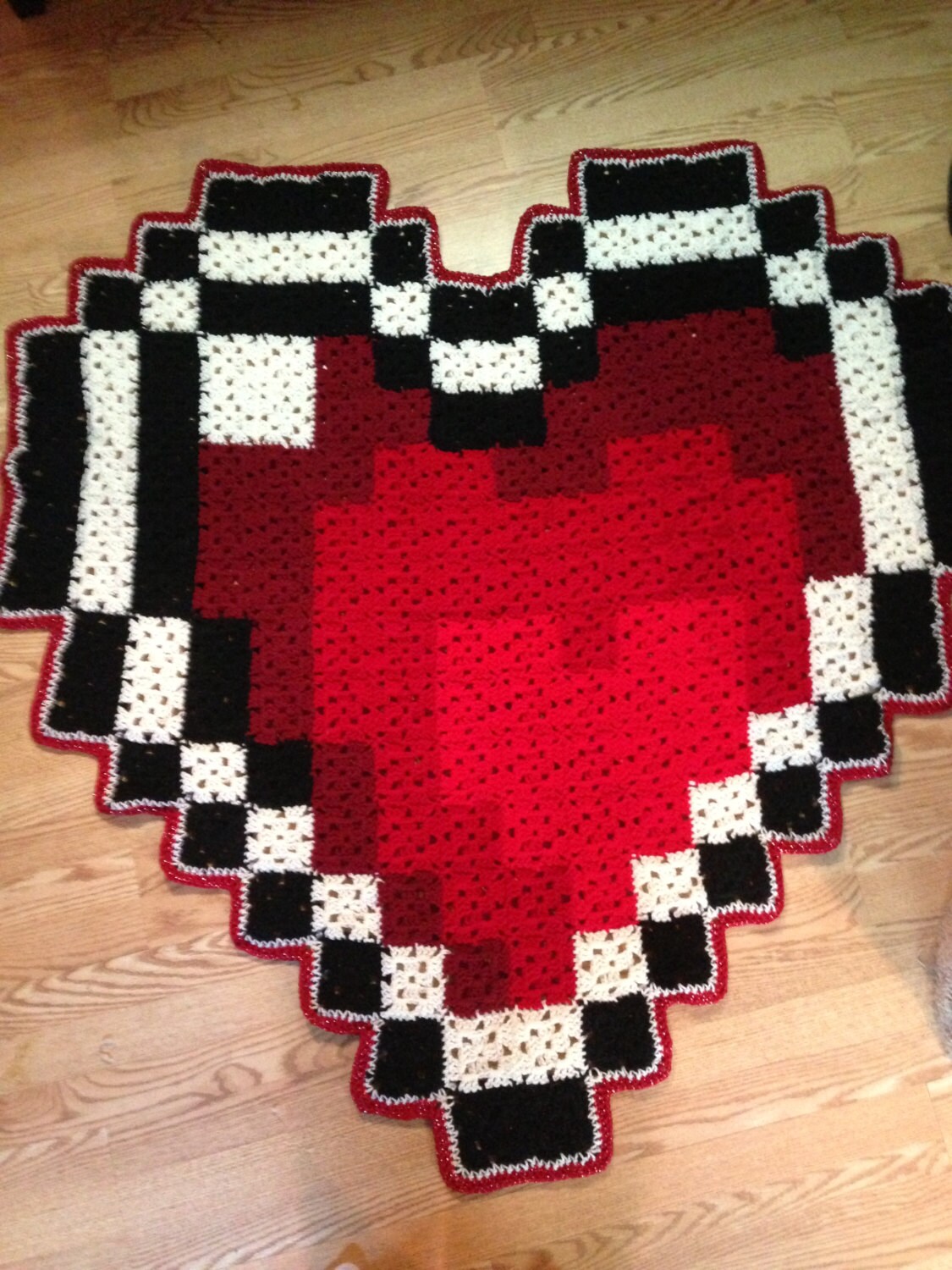 Large Zelda Heart Piece Inspired 8-bit Blanket / Rug - Etsy