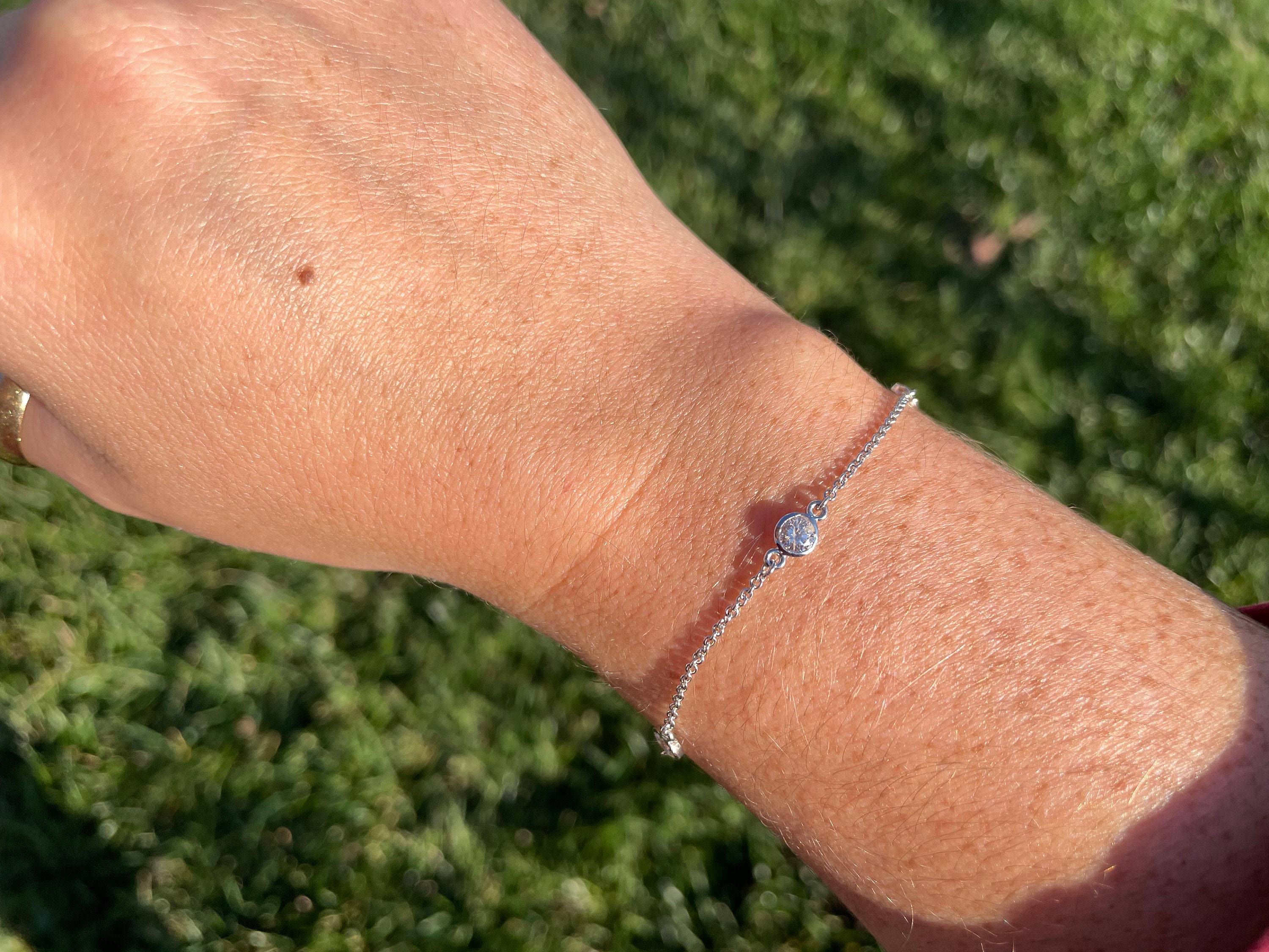 Diamond station bracelet white gold store