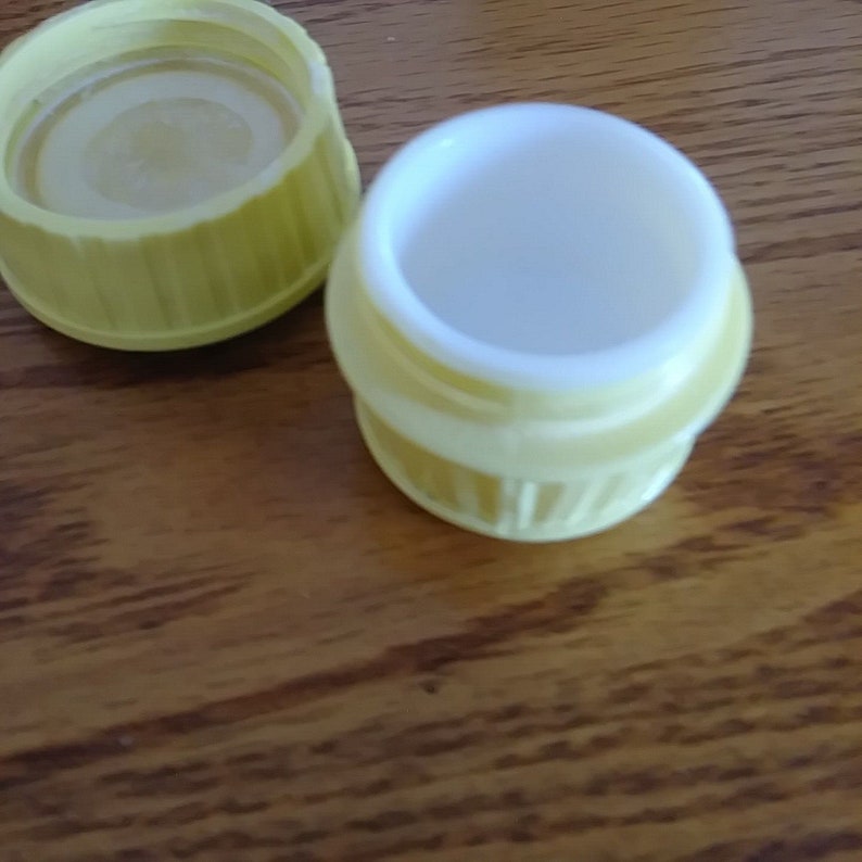 Vintage Avon Pretty Peach Sachet (empty) - Etsy