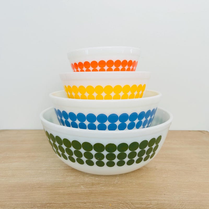 Vintage Dot Pyrex Set - Etsy