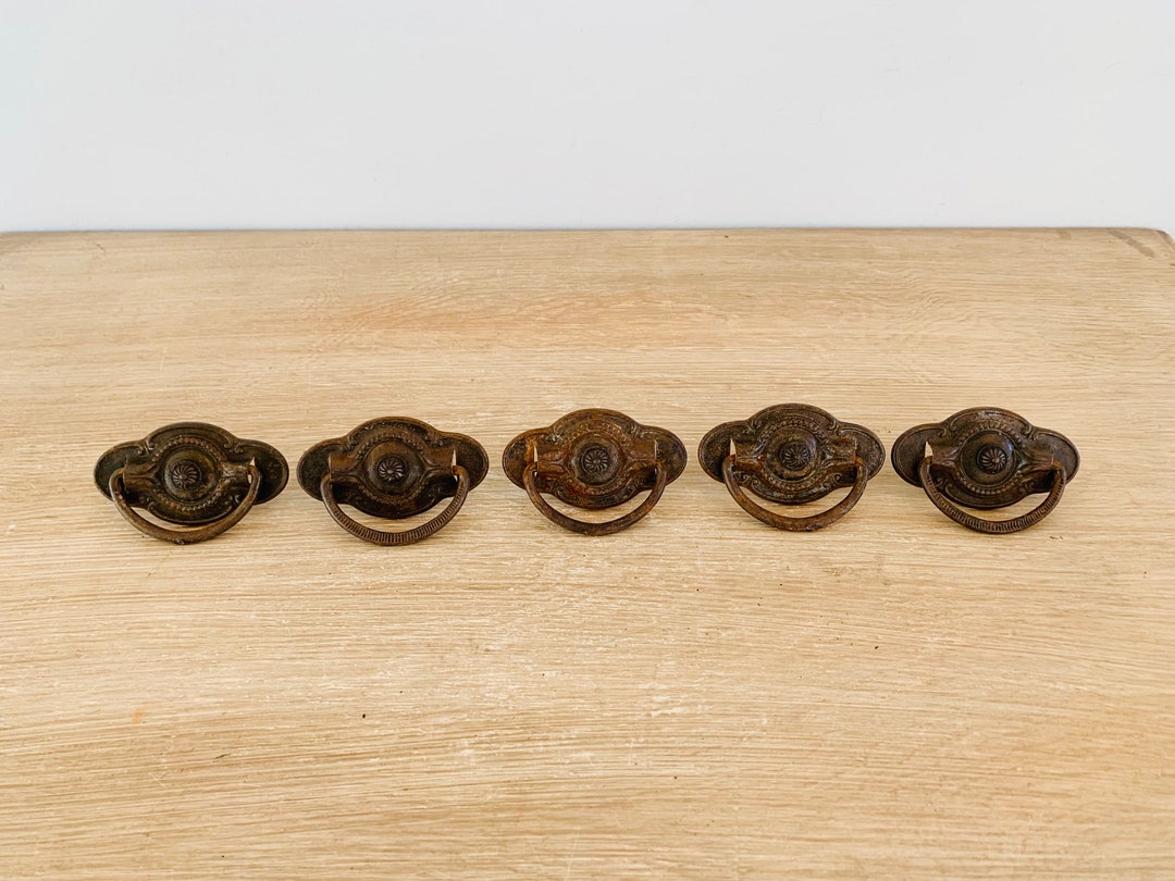 Vintage Metal Drawer Pulls - Set of 5 - Etsy
