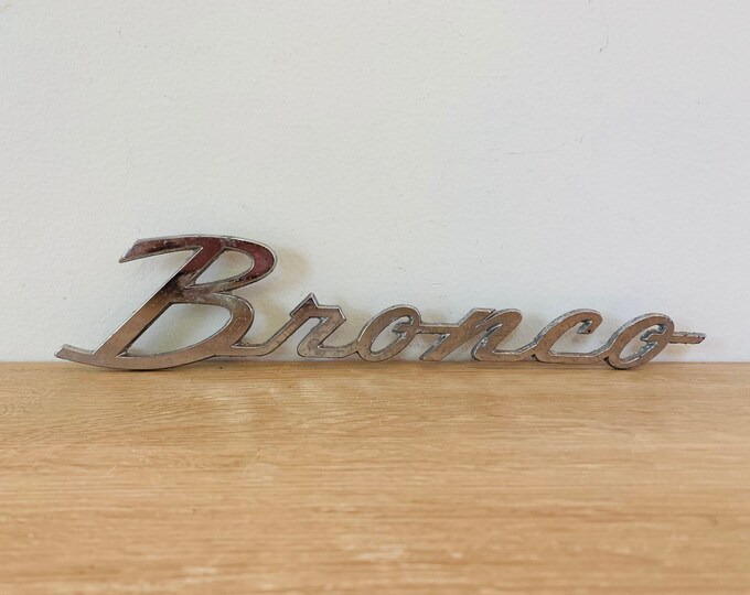 Vintage Original Automotive Parts Chrome Ford Bronco Emblem Badge C7tb ...
