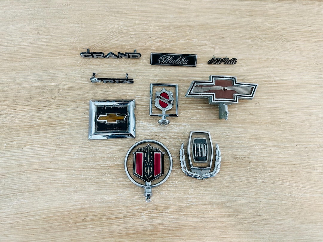 Vintage Original Automotive Parts 1980s 1990s Emblem Badge Oldsmobile ...