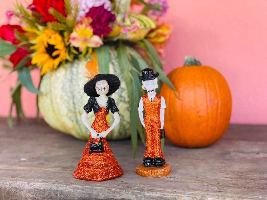 Altar 2 Skeletons Miniature Day of the Dead Halloween Purple Orange Dia ...