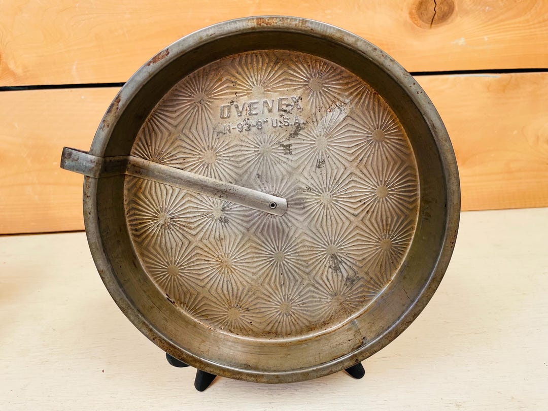 Vintage Ovenex Pan Starburst Round Cake Pan Retro 1950s Bakeware ...