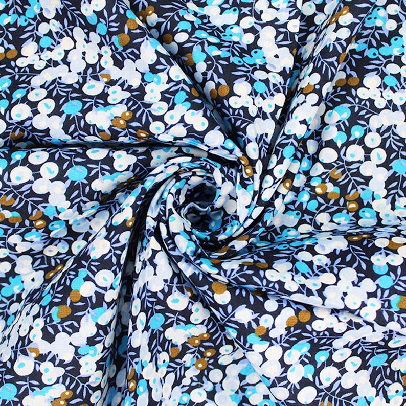 100% Cotton Poplin Fabric Large Berries Berry Fruit Food - Etsy