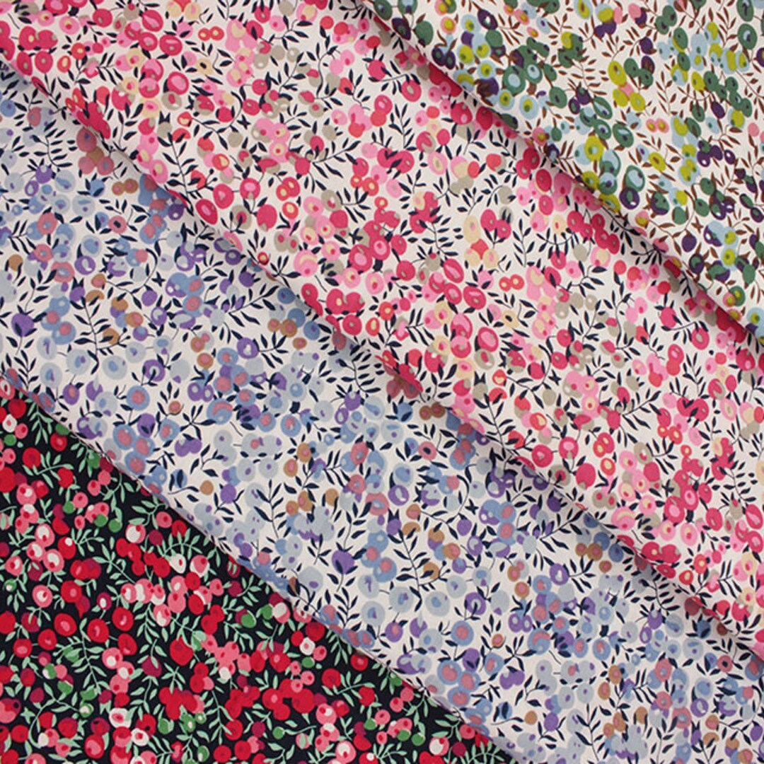 100% Cotton Poplin Fabric Large Berries Berry Fruit Food Leaves 145cm ...