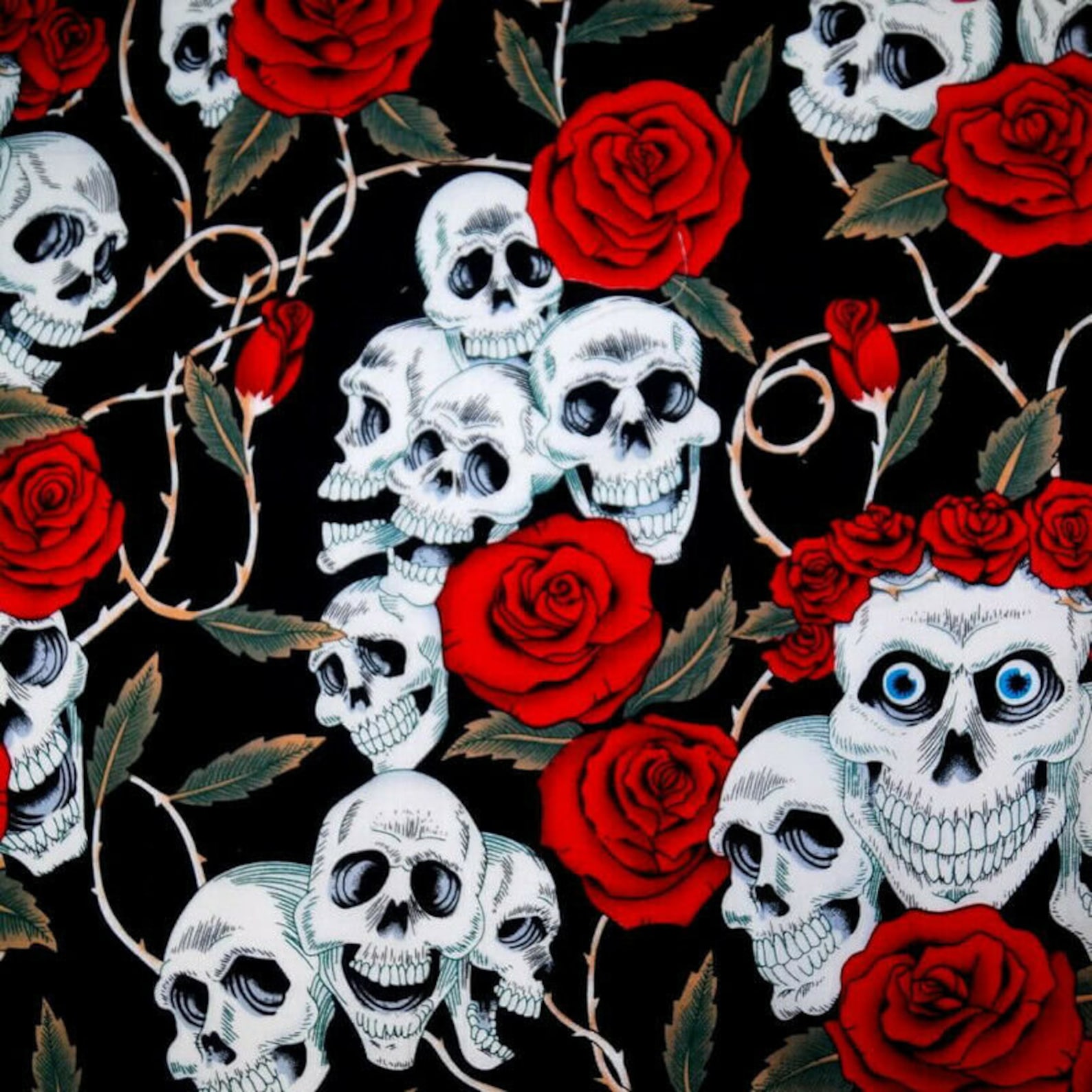 100% Cotton Fabric Large Skulls and Roses Thorns Halloween - Etsy