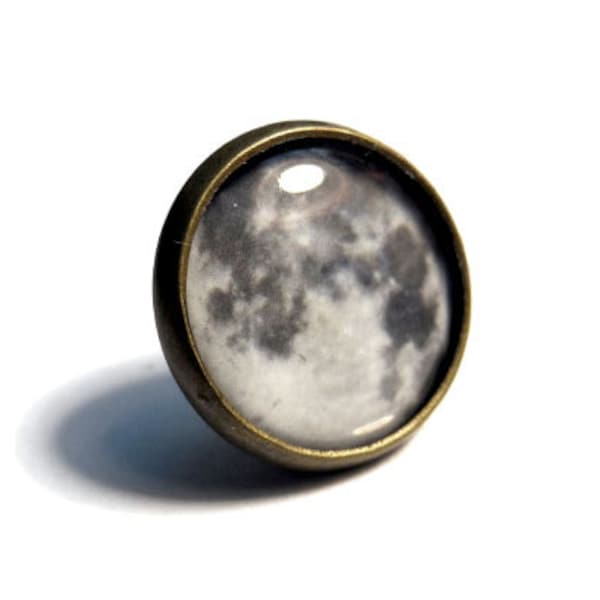 Full Moon Brooch - Etsy