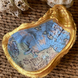 World Map Oyster Ring Holder Dish Pink Blue Gold Traveler Shell Jewelry ...