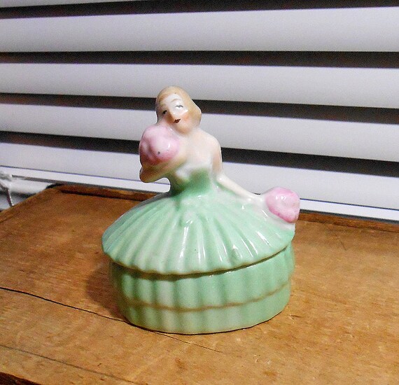 powder box vintage porcelain - Gem