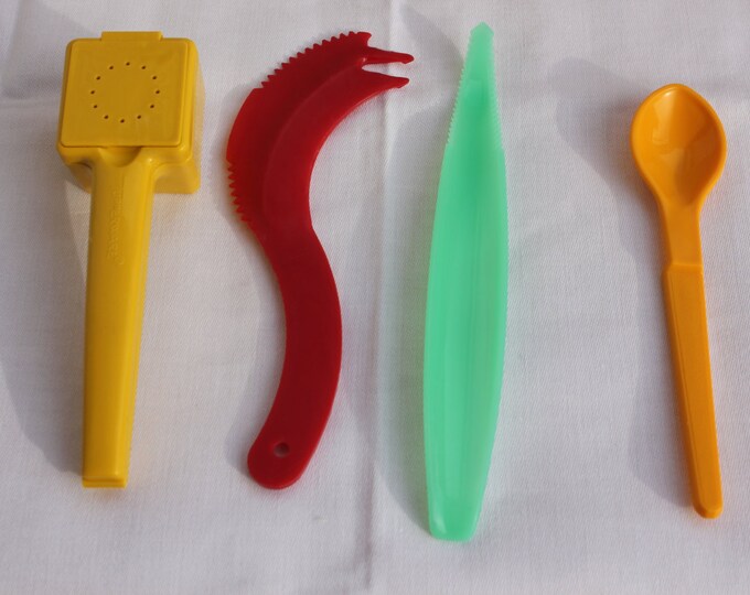 Fun Set of 5 Tupperware Kitchen Utensils: Corn on the Cob Butterer ...