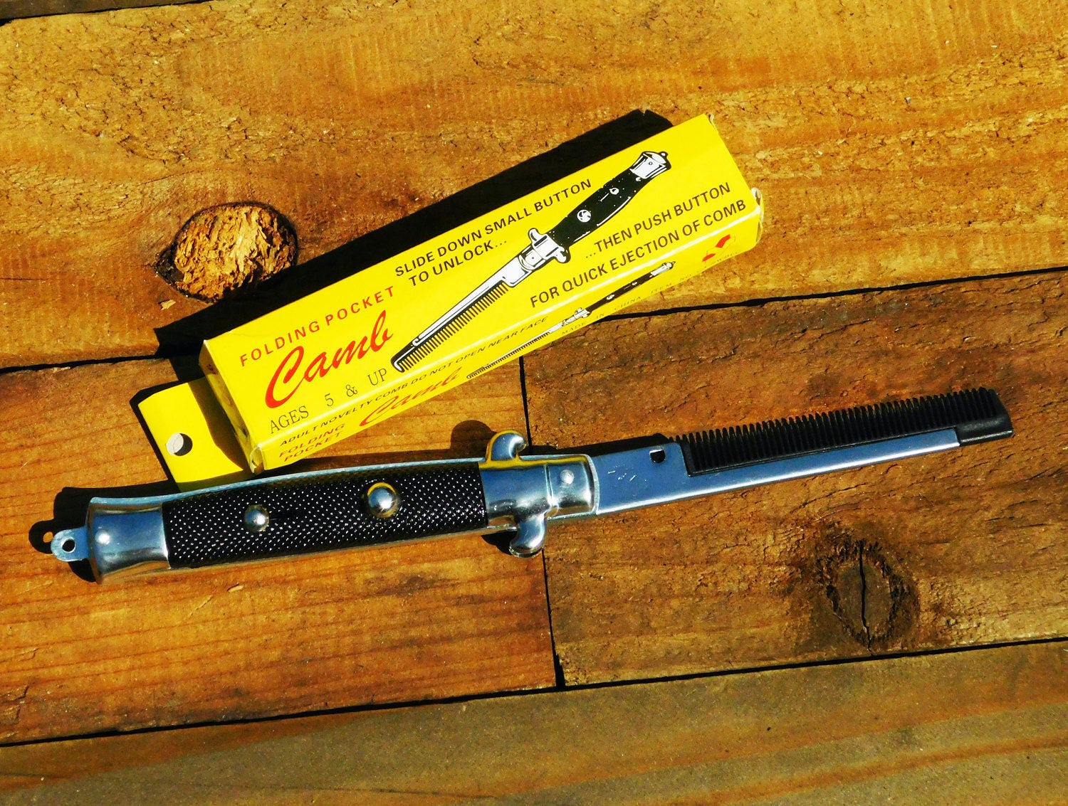 Switchblade Comb