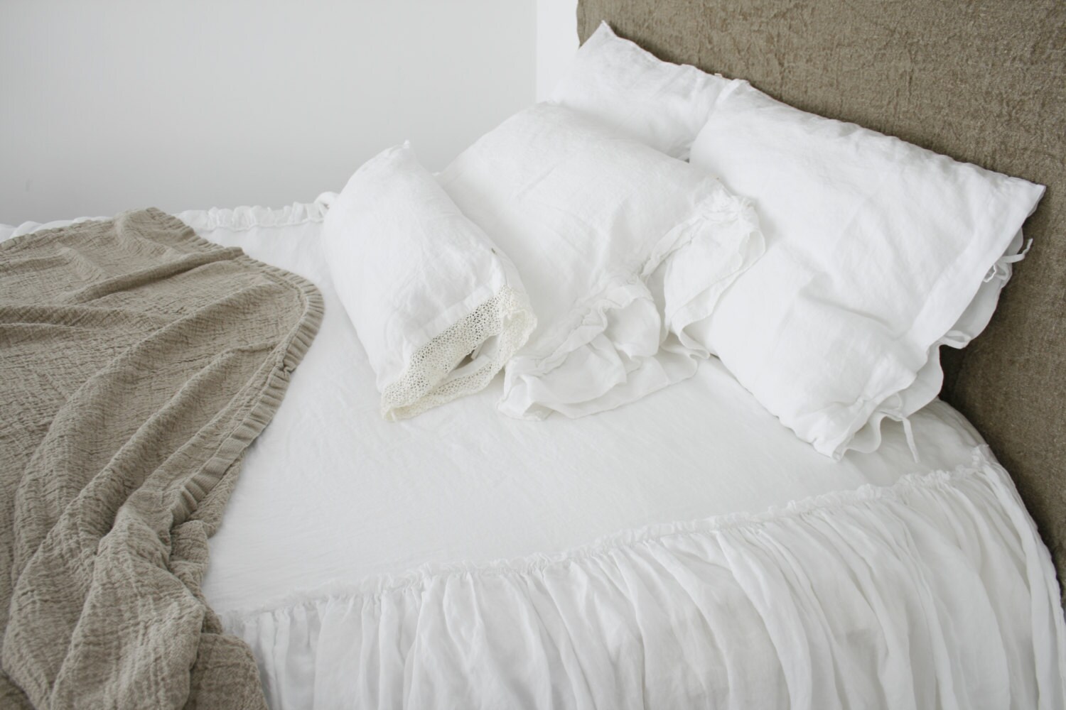 LINEN COVERLET Dust Ruffle .ruffled Linen Bedspread Dust - Etsy