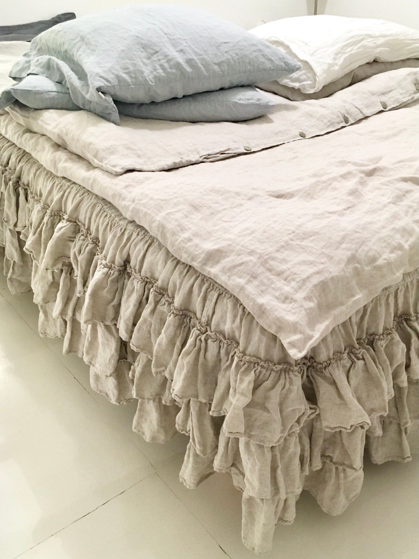 LINEN BED SKIRT Dust Ruffle. Linen Bedskirt. Mooshop - Etsy