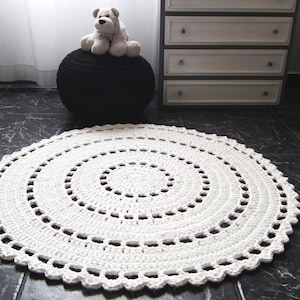 Grey Mandala Rug, Round Crochet Doily Floor Mat, Circular Lace Carpet ...