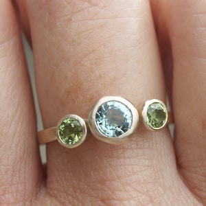 Three Stone Gold Ring With Green Gemstones - Etsy
