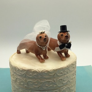 Dachshund Wedding Dogs / Weiner Dogs Dressed as Bride and Groom ...
