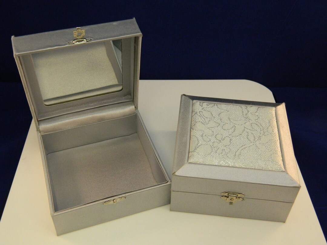 Jewelry Silver Satin Elegant Box Designer Satin Covered Gift Jewelry ...